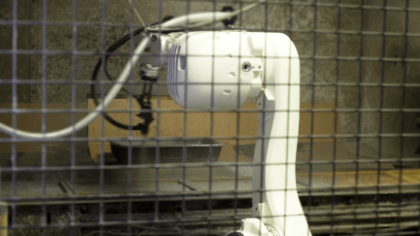 Robotic Spraying in Harsh Environment | Industrial Robots by Kawasaki